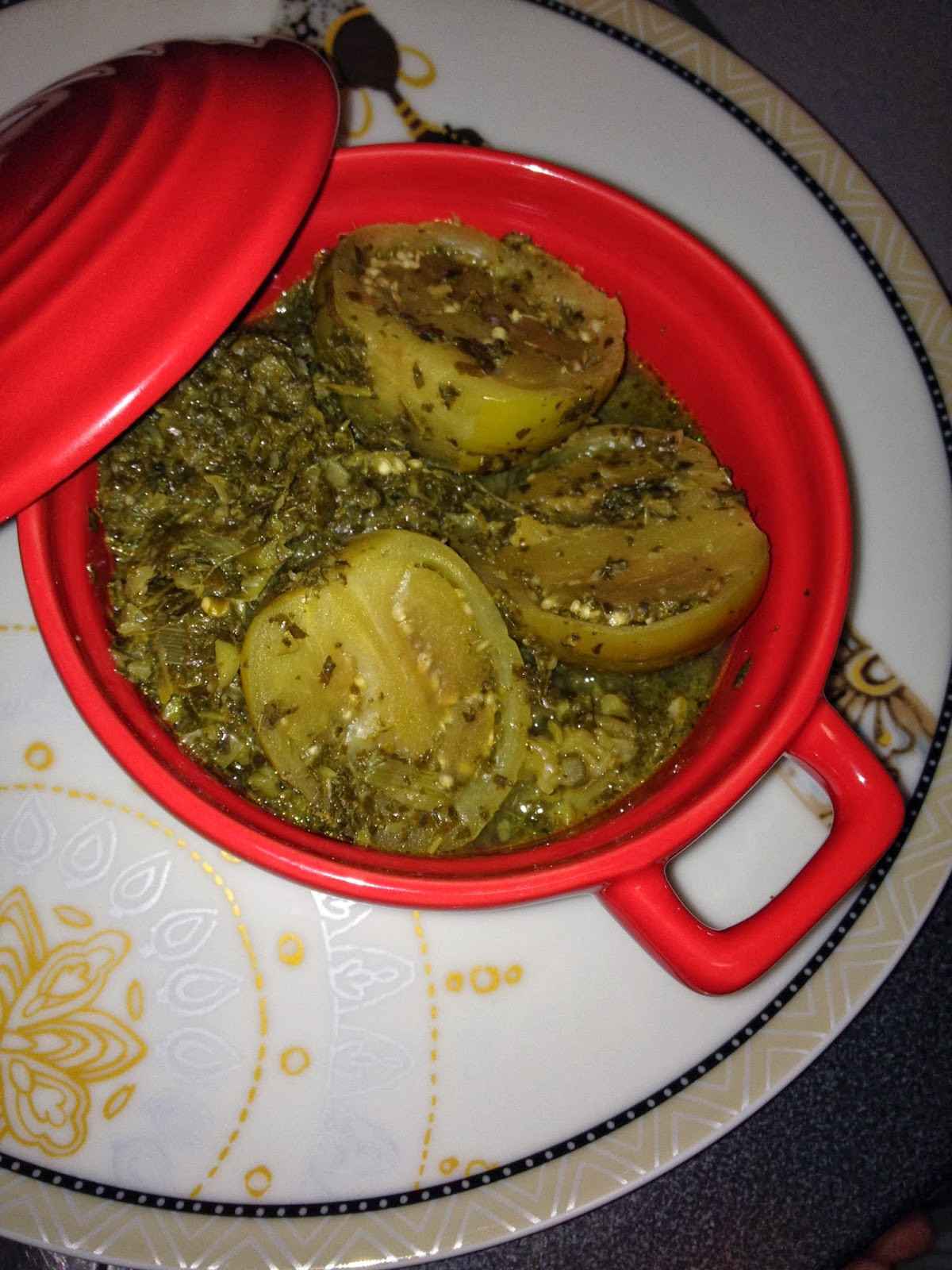 Pondu , saka saka , Feuille de manioc aubergine blanc. ~ Saveurs d'ici ...